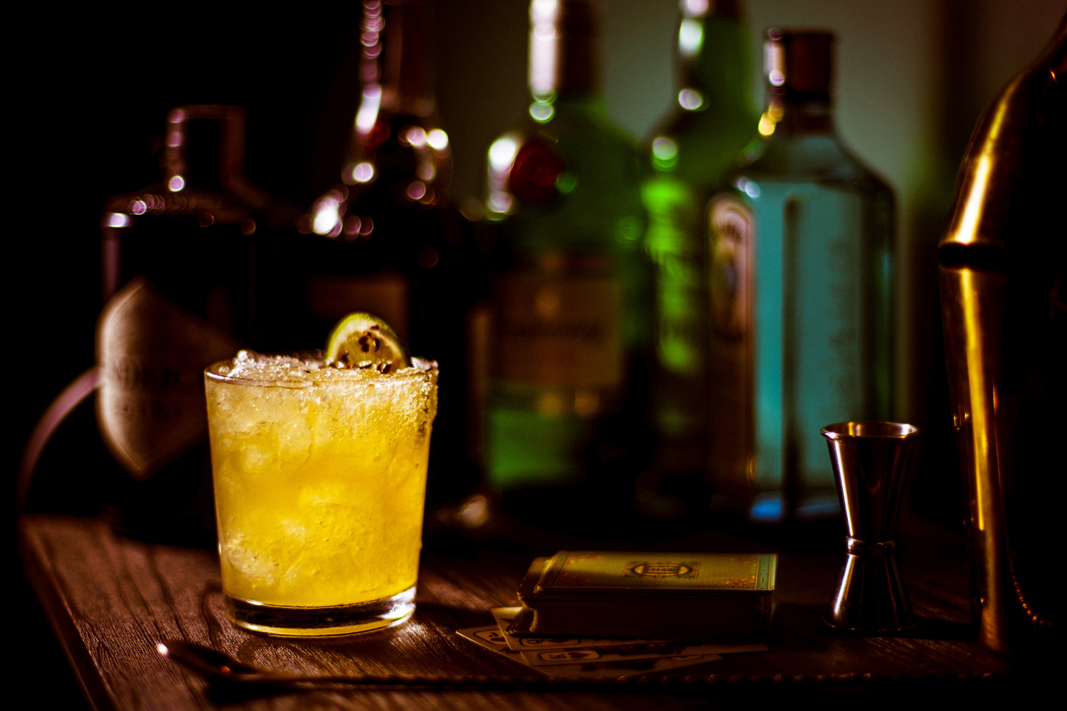 Old Tom Gin » Herstellung, Geschichte & Kauftipps